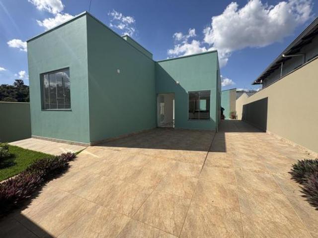 Venda de casa no Condomínio Girassol com piscina conforto e localiz
