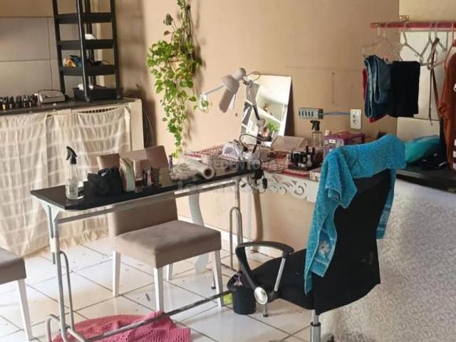 Venda de Casa com 03 dormitórios localizada no Jardim Universo