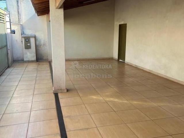 Venda de Casa com Edícula localizada no Bairro Cidade Jardim