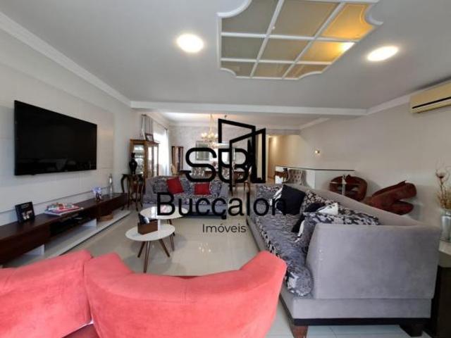 Venda de casa Duplex com 5 quartos, no bairro da Aparecida