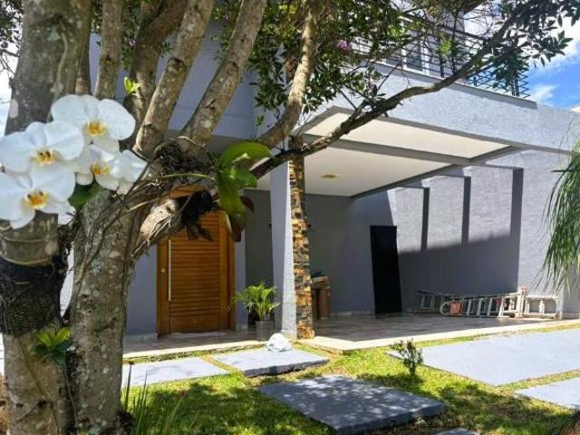 Venda de Casa de Alto Padrão, 3 dorm. 3 suítes 270m² Condomínio Residencial Fogaça Jacareí/SP