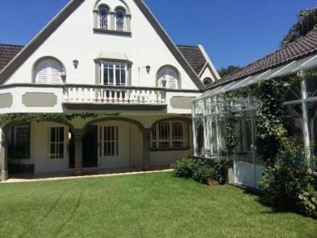 Venda de Casa em Condomínio de Alto Padrão em Aracoiaba da Serra SP: 5 quartos, 3 suítes, 3 salas, 2