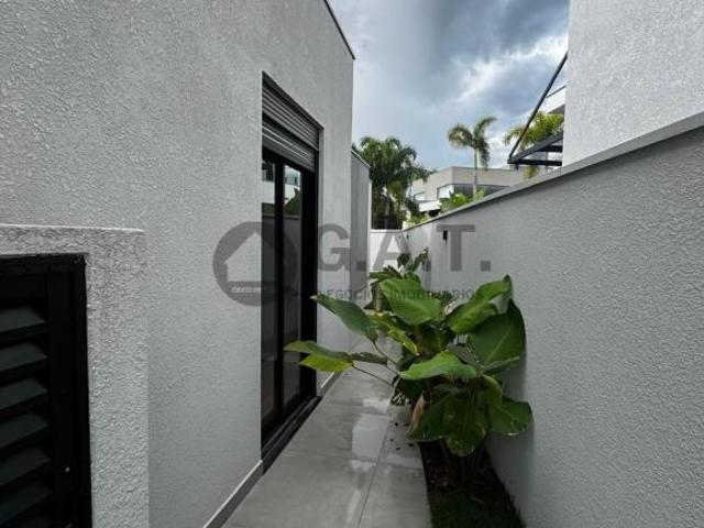 Venda de Casa em Condomínio de Luxo em Alphaville Nova Esplanada, Votorantim SP: 3 quartos, 3 suítes