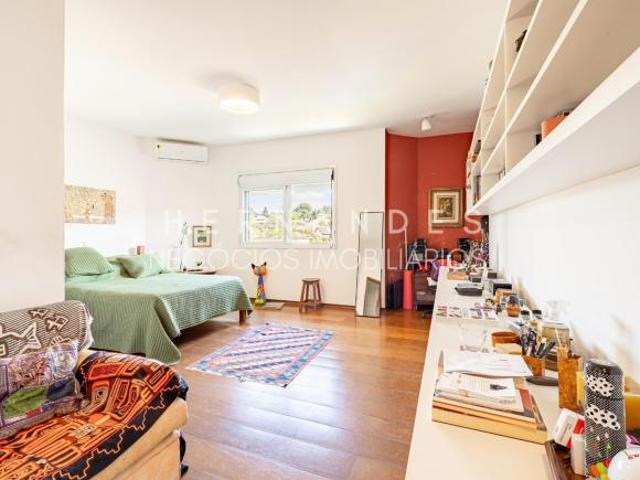 Venda de Casa em Condomínio de Luxo em Alphaville, Santana de Parnaíba SP: 3 Quartos, 3 Suítes, 5 Ba