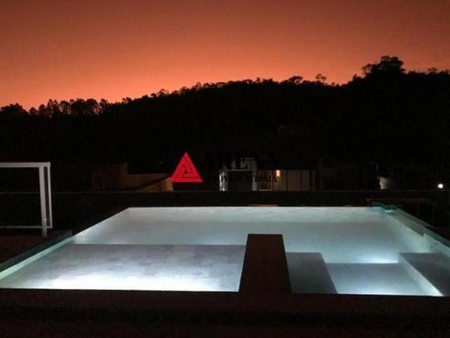 Venda de Casa em Condomínio de Luxo em Atibaia SP 4 Quartos, 3 Suítes, 3 Salas, 5 Banheiros, 7 Vag