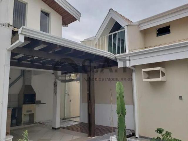 Casa em Condomínio com 4 Quartos e 3 Suítes em Jardim Vila Inglesa, Sorocaba SP 242m² Confira!