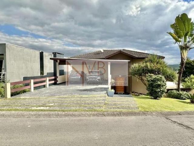 Venda de casa em Golf Gardens, Km 23 da Raposo, 3 dormitórios, 3 suítes e 4 b.