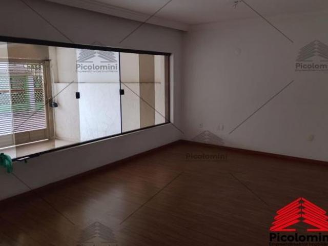 Venda de Casa Impecável Santa Clara, 3 quartos, 1 suíte, 2 salas, 3 banheiros, 2 vagas, 130,00 m²