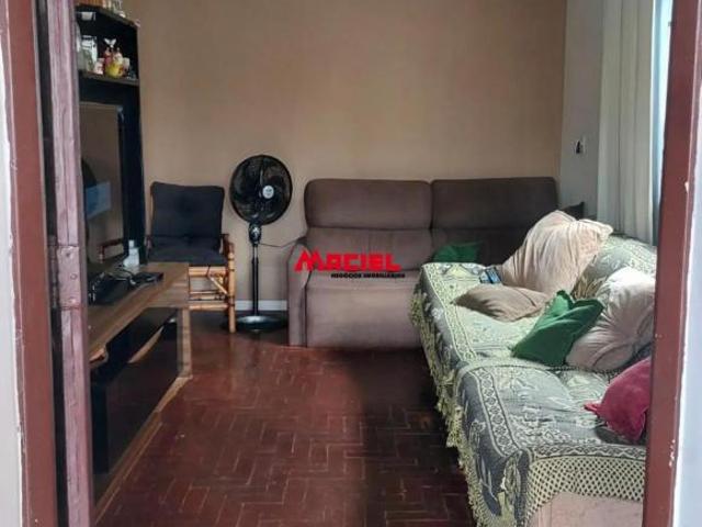 Venda de Casa Padrão no bairro Vila Nair/ Vila Nova Conceição