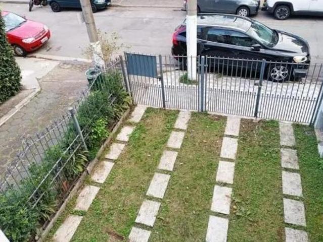 Venda de Casa residencial de dois andares no Brooklin com 140m, 3 dormitórios sendo 1 suíte com clos