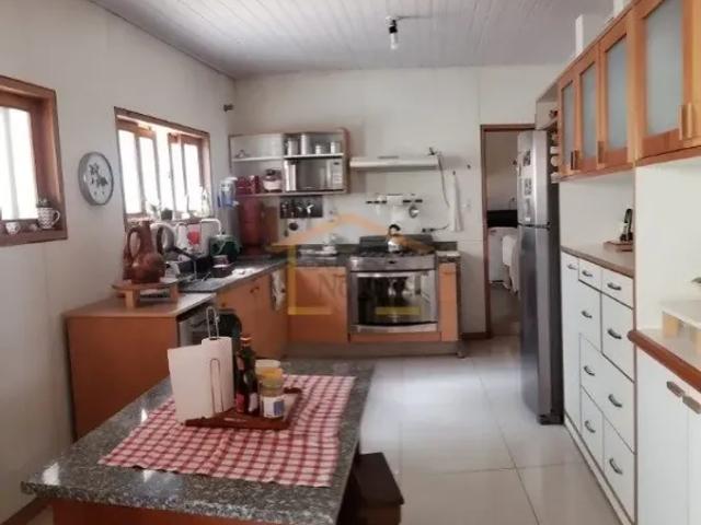 Venda de Casa Térrea em São Paulo SP, bairro Vila Mazzei com 526m² Área Const. E 526m² Área Terreno