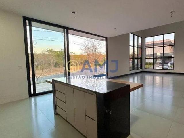 Venda de Casa Térrea no Jardins Porto Lote de Esquina Vista para Reserva
