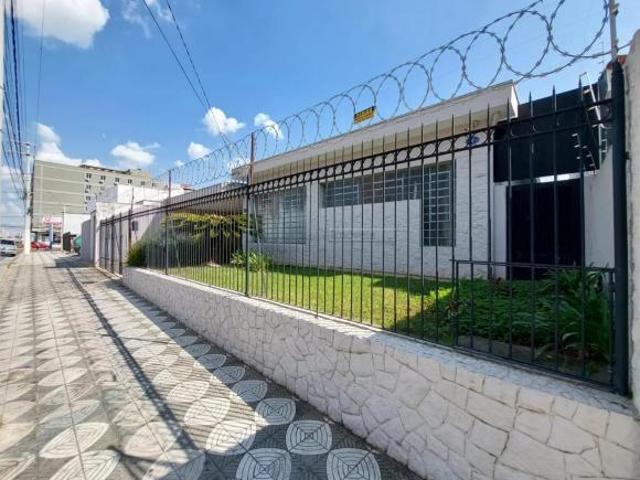 Venda de casa térrea próxima a Av General Carneiro