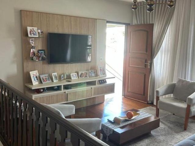 Venda de casa 221,00 m², bairro Santa Rita