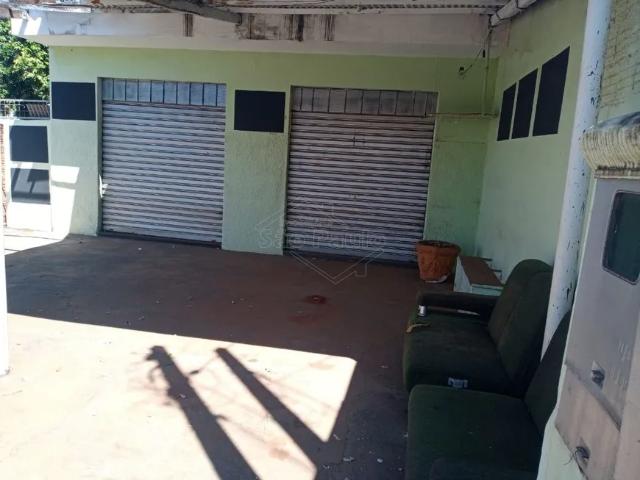 Venda de Casas / Comercial na cidade de Araraquara