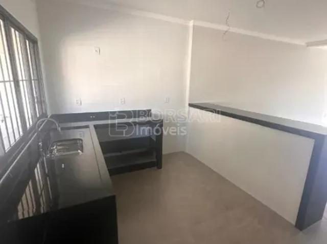 Venda de Casas / Comercial na cidade de Araraquara