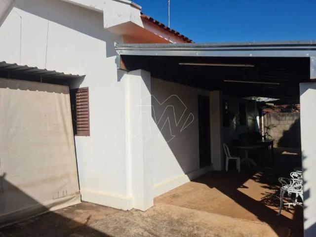 Venda de Casas / Comercial na cidade de Araraquara