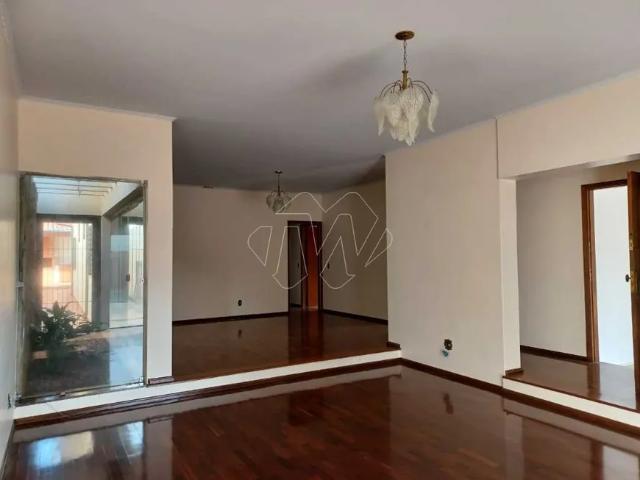 Venda de Casas / Comercial na cidade de Araraquara