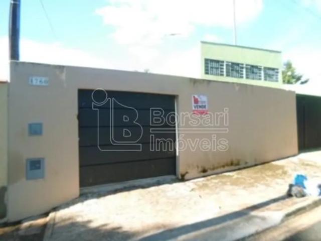 Venda de Casas / Padrão na cidade de Araraquara
