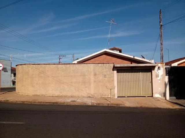 Venda de Casas / Padrão na cidade de Araraquara