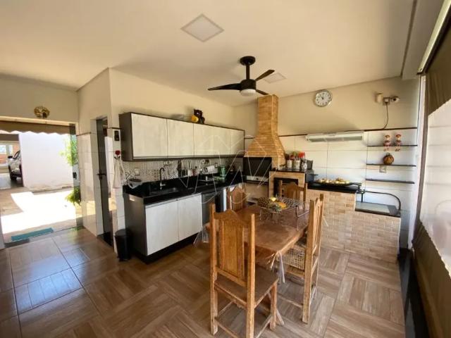Venda de Casas / Padrão na cidade de Araraquara