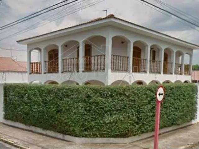 Venda de Casas / Padrão na cidade de Araraquara