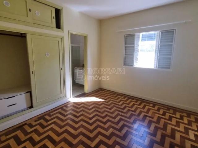 Venda de Casas / Padrão na cidade de Araraquara