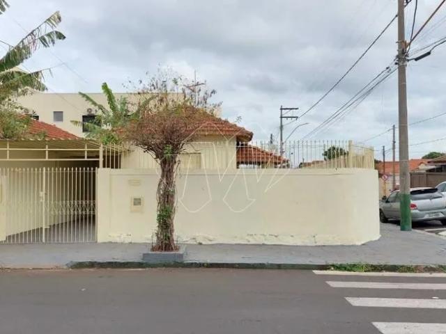 Venda de Casas / Padrão na cidade de Araraquara