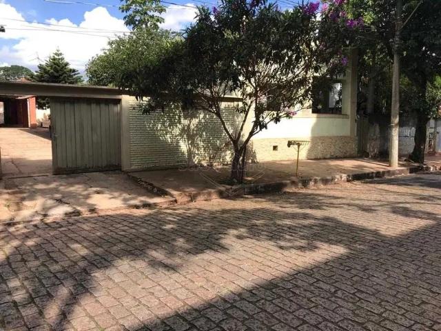 Venda de Casas / Padrão na cidade de Araraquara