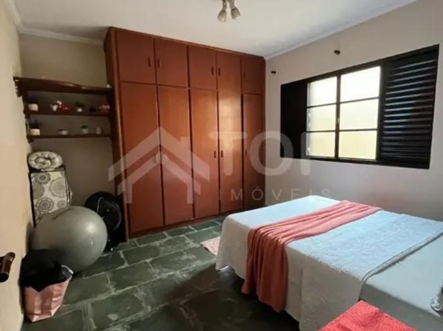 Venda de Casas / Padrão na cidade de São Carlos