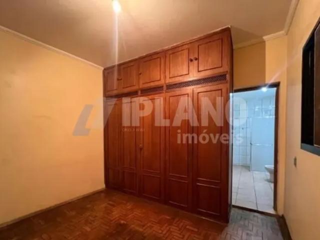 Venda de Casas / Padrão na cidade de São Carlos
