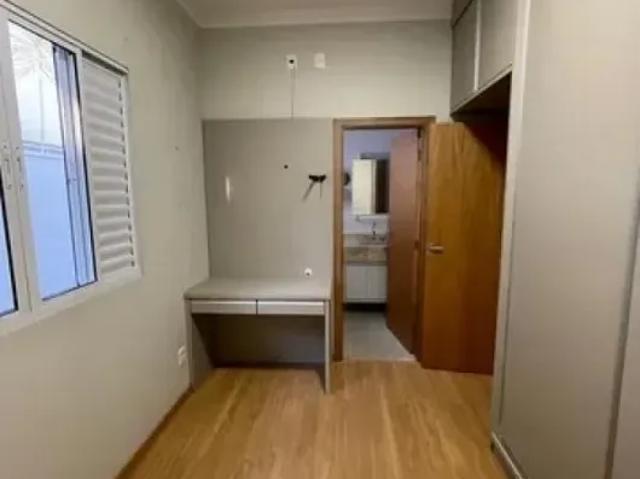 Venda de Casas / Padrão na cidade de São Carlos