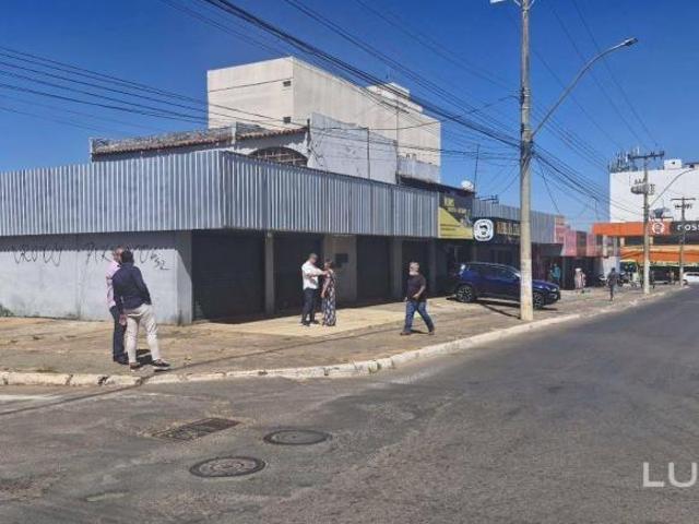 Venda de Dois Terrenos Comerciais Juntos em Esquina com 700 m² e renda mensal – Taguatinga Norte Q