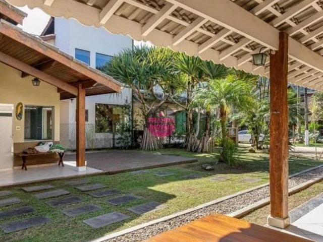 Venda de Excelente Casa Assobradada em Ubatuba/SP!