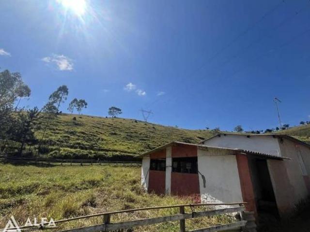 Venda de Fazenda de 12,8 Hectares Excelente Oportunidade perto de Barbacena