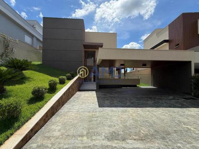 Venda de Sobrado de Alto Padrão Condomínio do Lago