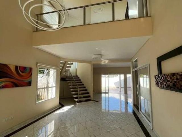 Venda de Sobrado 3 dorm. com suítes, 430m², piscina, varanda gourmet, Condomínio Sunset Garden Jaca