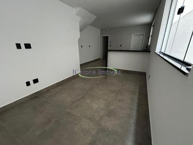Venda de Sobreposta Térrea com Piscina e 3 Suítes no Bairro Aparecida Excelente Localização em San