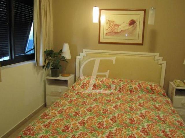 Venda Flat Av Cidade Jardim localização excelente com lazer completo, varanda, piscina. cook top