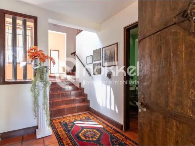 Venda imperdível: Casa de Vila no Jardim Guedala!