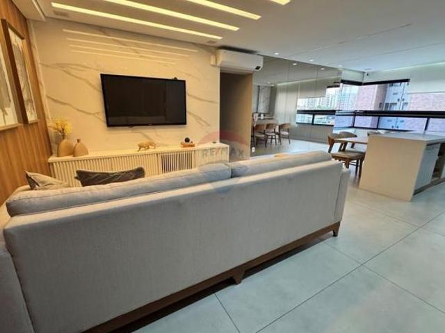 Venda Imperdível: Luxuoso Apartamento no The Brick Porteira Fechada