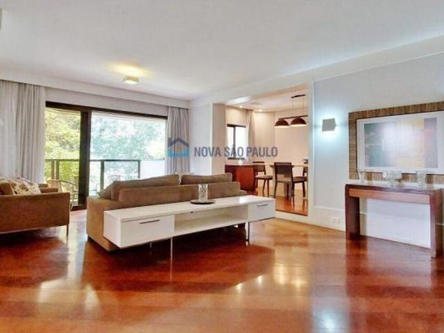 Venda. Itaim Bibi. Apartamento com 246². 3 quarytos/suítes. 4 vagas