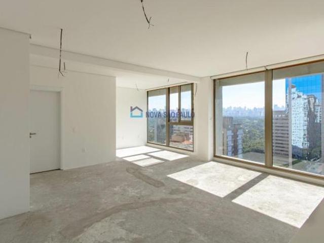 Venda  Jardim Europa. Apartamento com 87M². 2 quartos. 2 Vagas