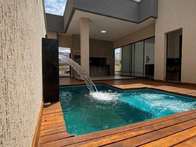 Venda Linda Casa Condomínio Jardins Bolonha com Piscina Goiania/GO