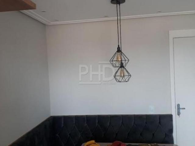 Venda lindo apartamento no Jardim Irajá de 2quartos