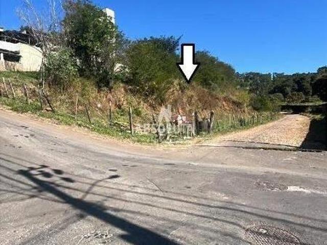 VENDA Lote de 360 m², com 12m de frente, no São Dimas