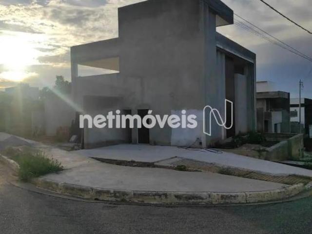 Casa em condomínio fechado