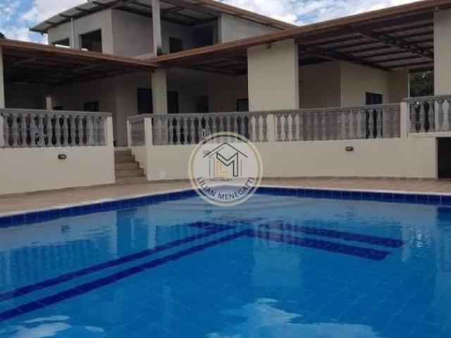 Venda Maravilhosa Chácara com 5.116m2. 2 suítes. Piscina. Campo de futebol. em Jundiaí Bairro Ivotur