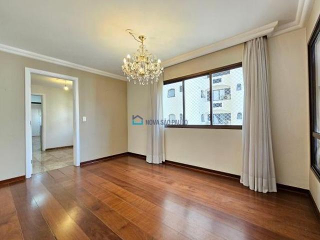 Venda. Moema. Apto 237M². 4 quartos. 4 vagas
