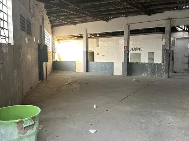 Venda ou aluga galpão com 720m² jaguaré